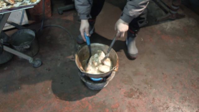 С ДНЁМ СОВЕТСКОЙ АРМИИ И ВОЕННО-МОРСКОГО ФЛОТА