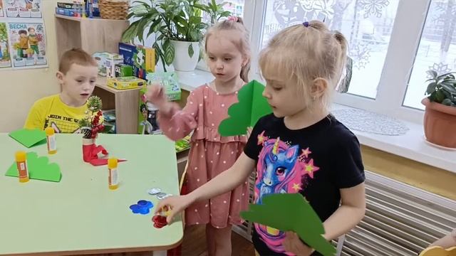 Мастер-класс открыток _Новогодняя Ёлочка_ (группа № 10 _Ромашки_, воспитатель Саламандра О.В.)