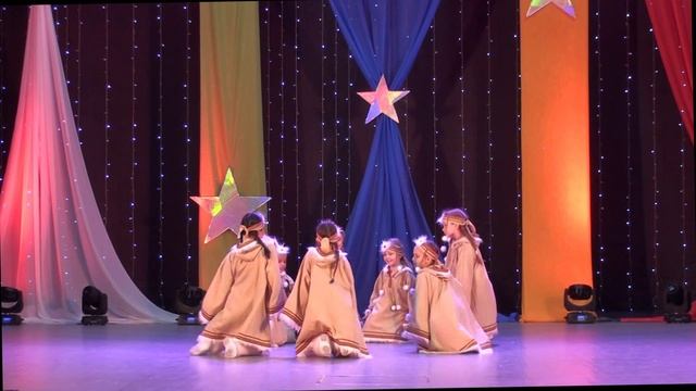 "Северный танец" Танцевальный  коллектив "Ника"