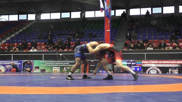 Смаил Хасауов (КБР) - Надырали Арсланалиев (Дагестан)