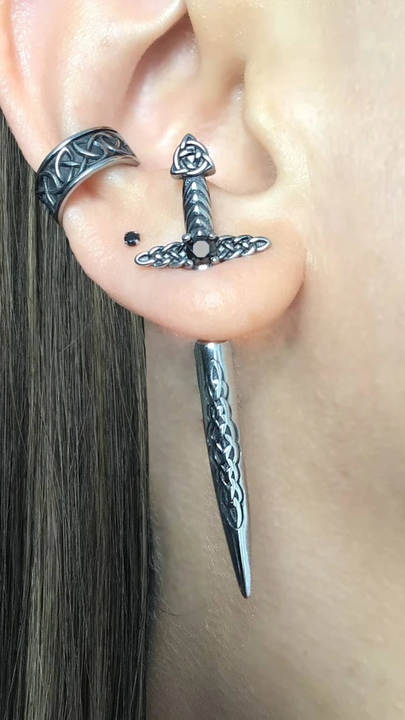 Бижутерные серьги-кинжалы от StarfallShop