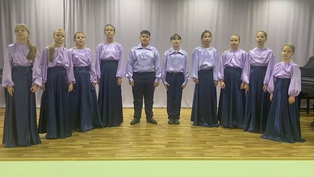 Хор "Кредо" МБУДО "Детская школа искусств" с. Анучино - Девчонка поёт для солдат