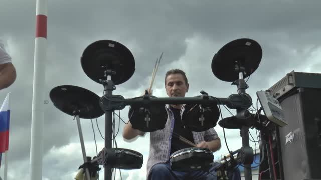 "Птицы" - Гр. "Коктейль". Александр Барыкин музыка и слова.(Не спешите, не спешите птицы улетать)