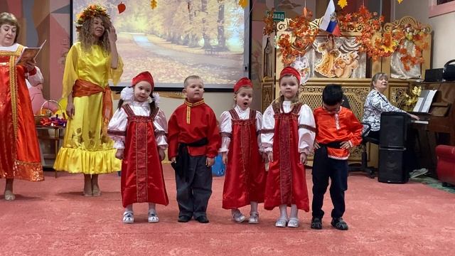 Осенние частушки. Группа №7 "Светлячки"