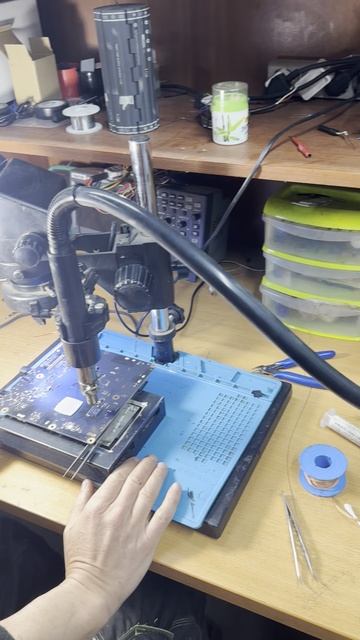 Нет связи Zeekr 001 рест, нет интернета. Чиним телематику в ЭЛЕКТРОМЭН #электромэн #zeekr