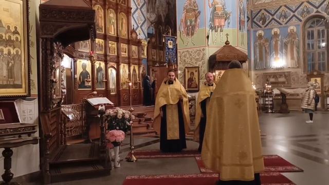 АКАФИСТ ПРЕД ИВЕРСКОЙ ИКОНОЙ БОЖИЕЙ МАТЕРИ