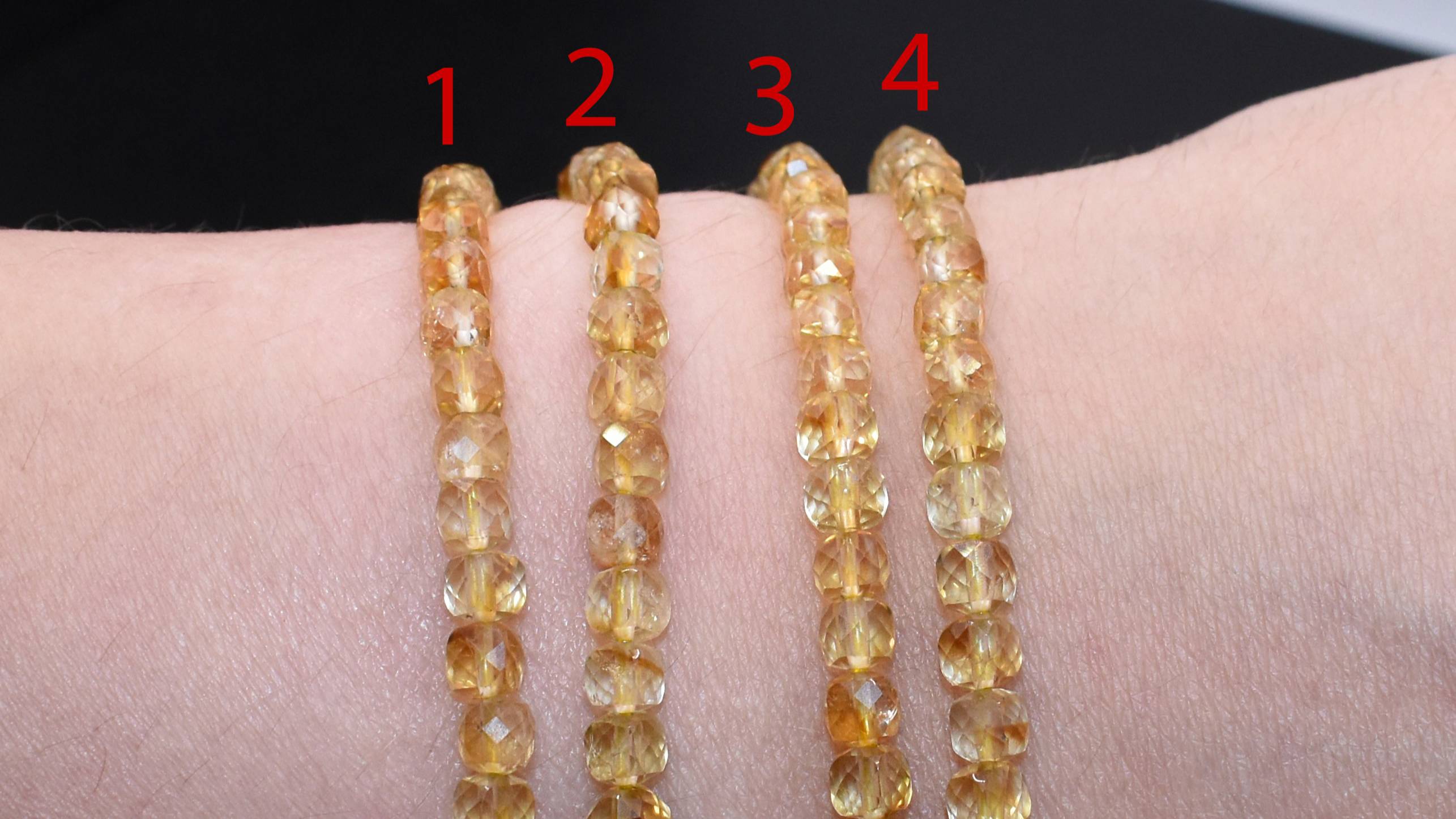 Браслет из бусин: Цитрин, гранёные кубы ~4.5х4.5 мм. Бразилия