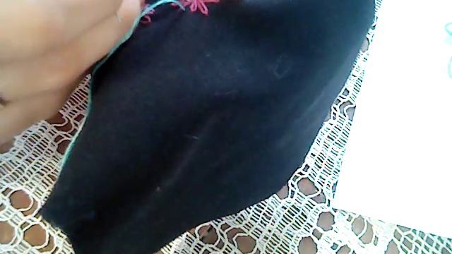 Вышиваем маску для сна