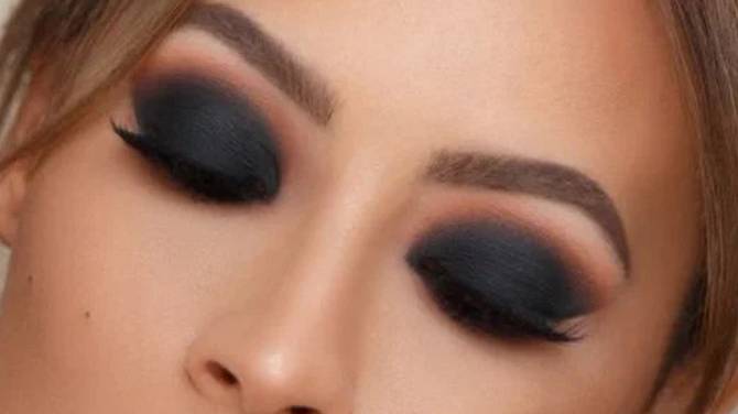 Как красить глаза