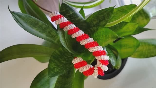 Новогодняя идея - оформление карамельной палочки из бисера