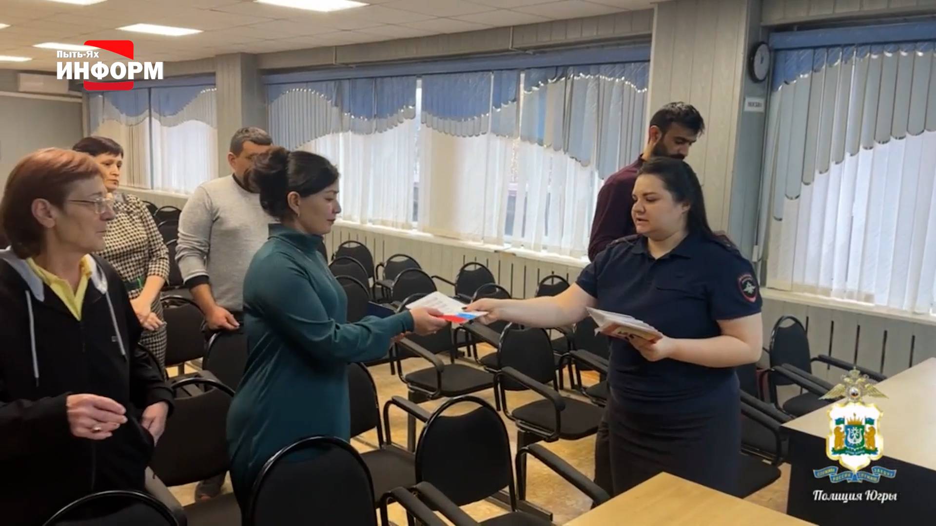 Стали гражданами РФ