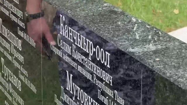 Министр внутренних дел по Республике Тыва генерал-майор полиции Юрий Завьялов посетил сводный отряд