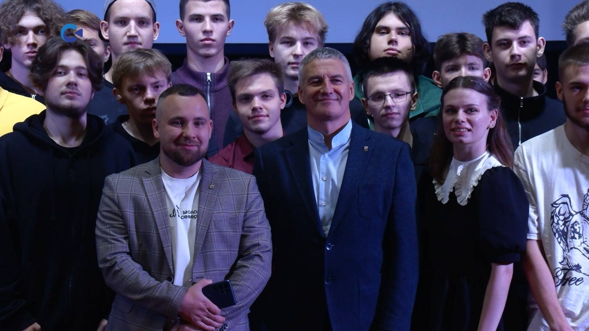 Глава Карелии обсудил со студентами ПетрГУ перспективы трудоустройства будущих выпускников