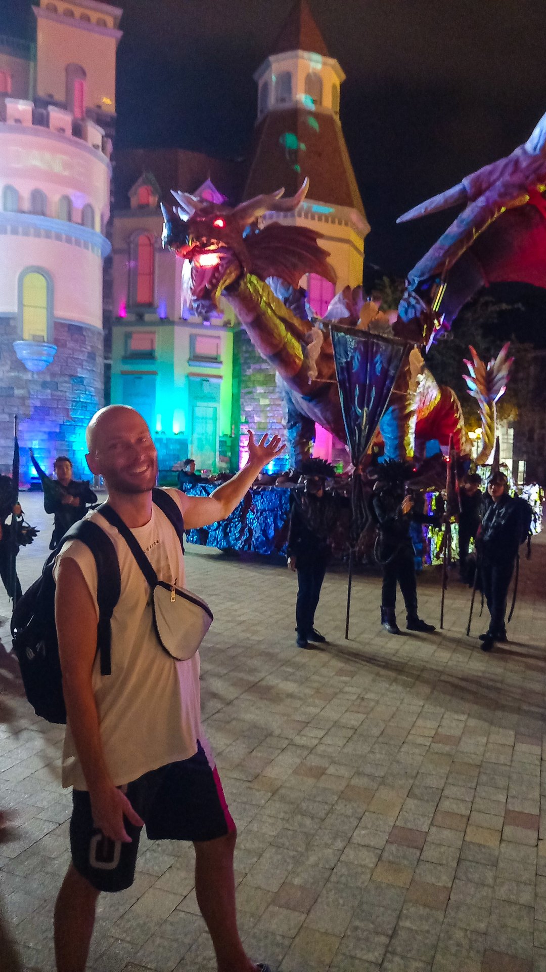 Vinpearl VinWonders Tata Show Вьетнамский Диснейленд Парк развлечений Тропический остров Нячанг