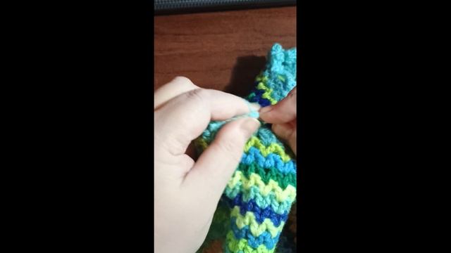 Вязанный коврик для внучки в садик