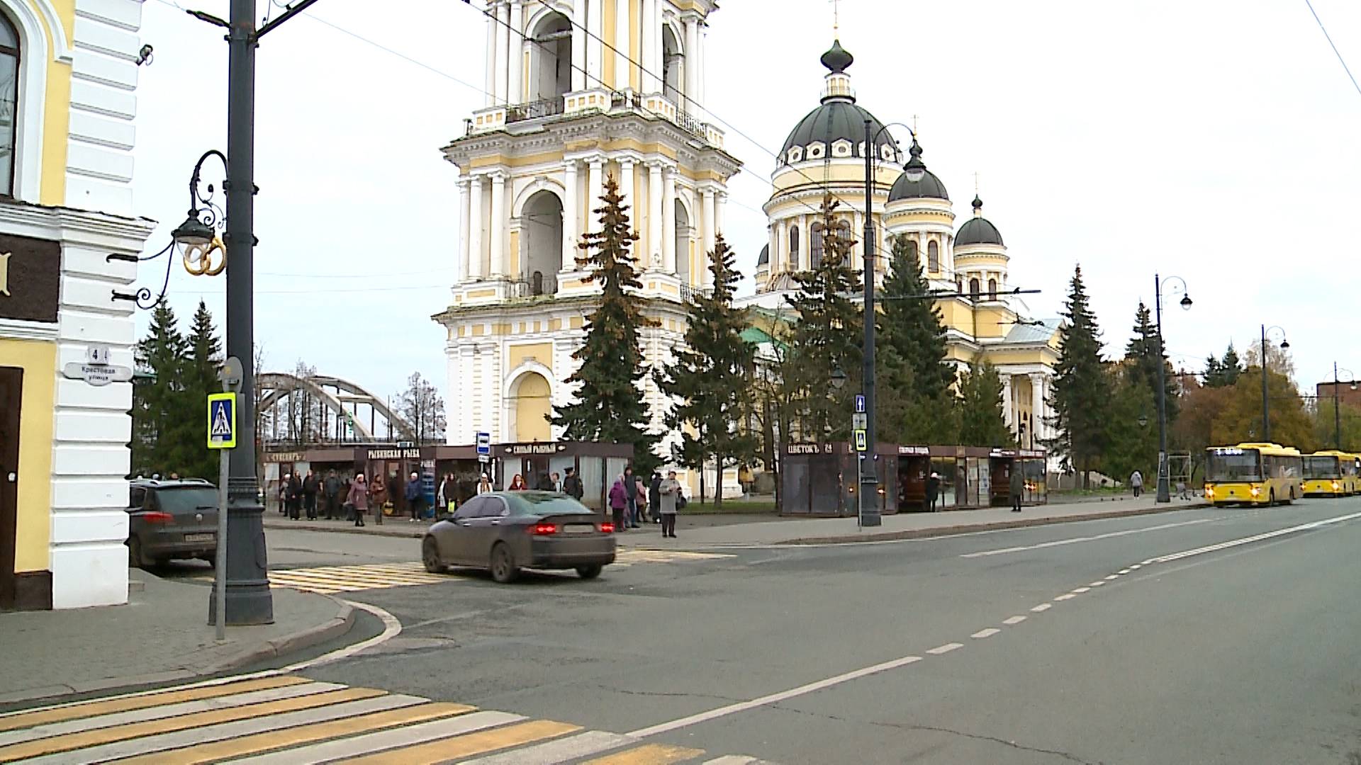 (Рыбинск-40) НА СОБОРНОЙ ПЛОЩАДИ ПЕРЕКРОЮТ ДВИЖЕНИЕ