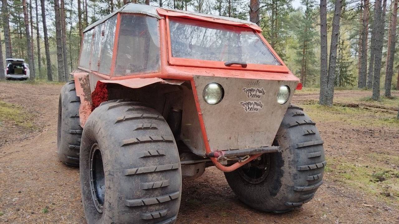 Вездеход_Белка_на_прогулке_с_друзьями