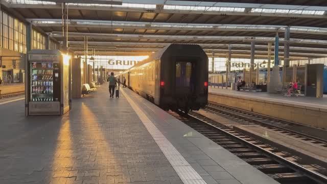 Три дня по Европе в первом в мире поезде-капсуле, со спальными местами! Нидерланды 🇳🇱→Германия 🇩