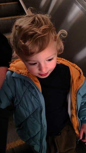 2025 10 26 СПУСК В МЕТРО  4К.mp4