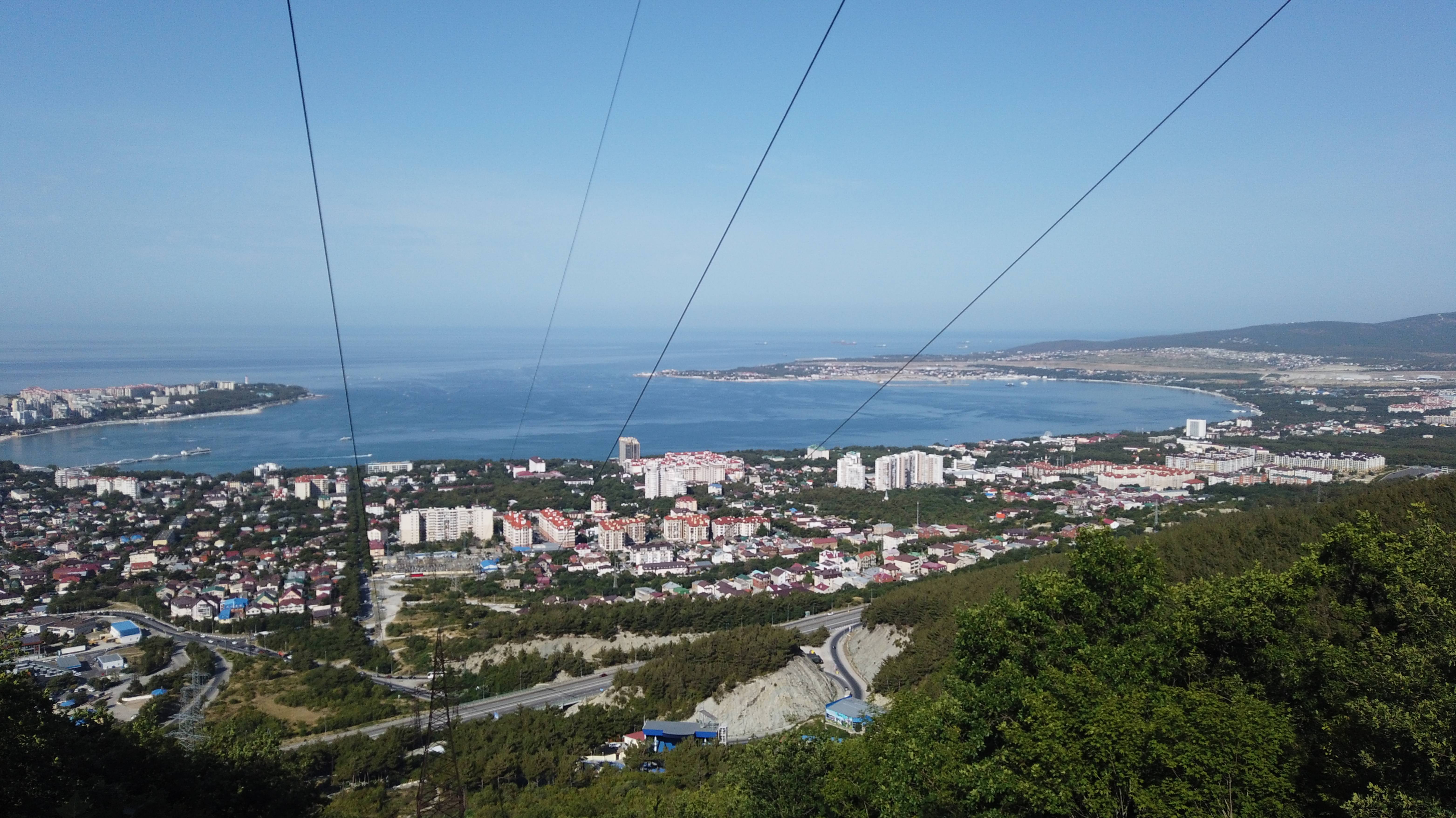 Место откуда видно весь Геленджик.  На Маркхотский хребет пешком.