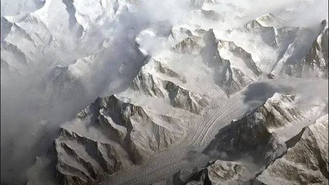 Тянь-Шань безумная снежная буря