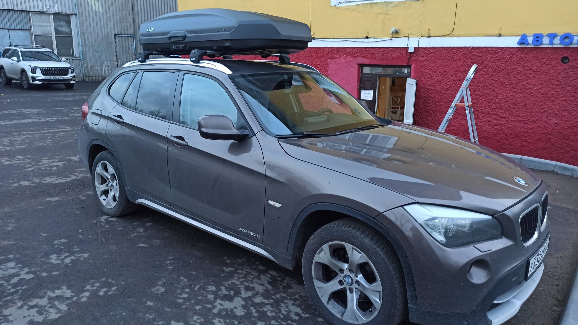 Багажник и бокс на BMW X1 (E48)