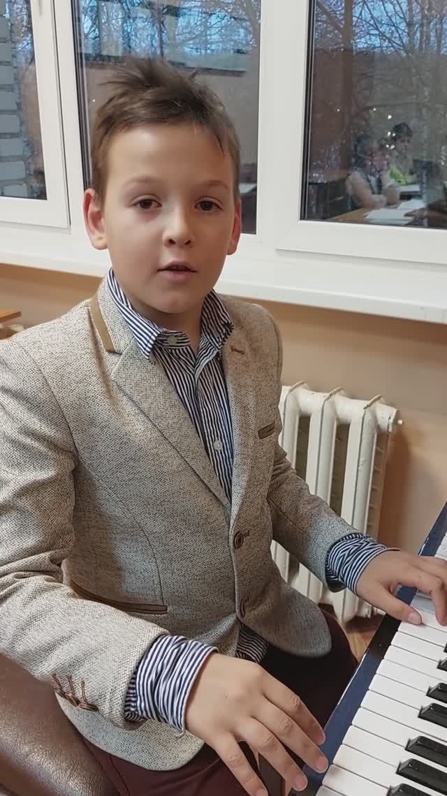 Сольф. №4 из сб.Калм. и Фр. Сапрыкин Алексей 1кл.