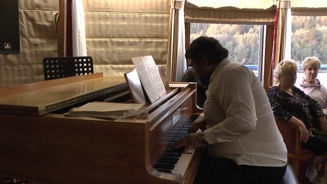 9 Миссисипи (песня Пола Робсона). Дмитрий Степанович