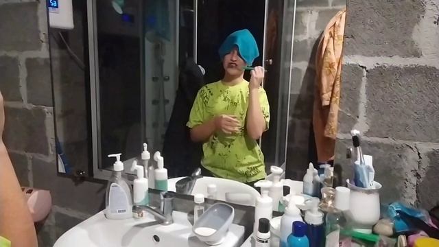 НЕМНОГО всратенькая пародия на Маша и медведь