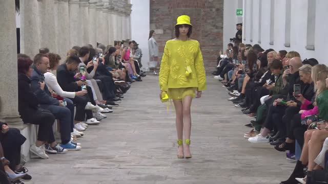 Показ коллекции Ermanno Scervino весна-лето 2023