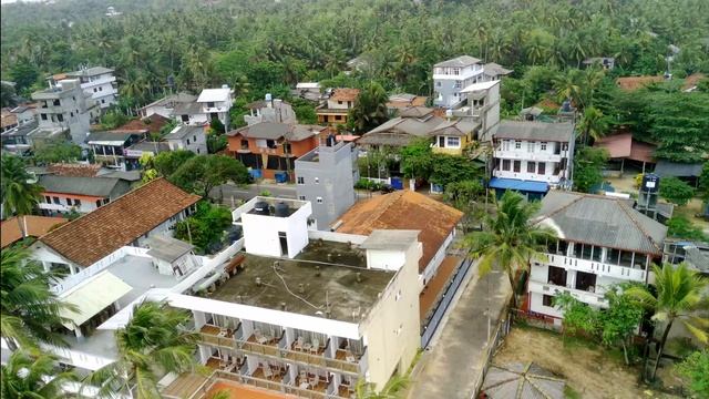 Шри Ланка, пляж Narigama beach с дрона