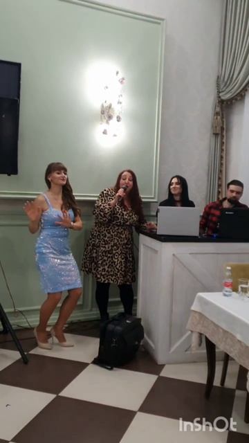 Поздравила сестру, спела ей песню! Кавер #кавер #топ #тренды #релс #шортс #музыка #песни #др #тренд