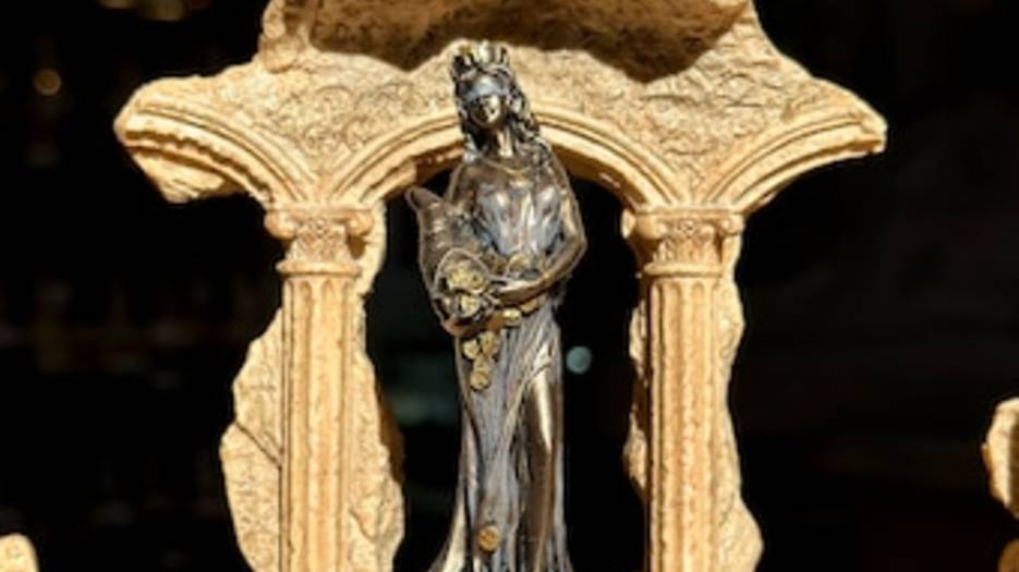 «ЗАЩИТА ФОРТУНЫ». ДЛЯ ВСЕХ. ВЕДЬМИНА ИЗБА. ИНГА ХОСРОЕВА