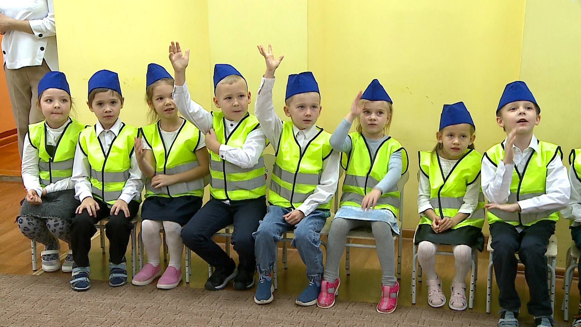 (Рыбинск-40) ПОМОЩНИКИ ИНСПЕКТОРОВ ИЗ ДЕТСКОГО САДА