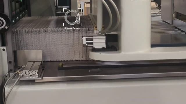 Автоматическая вертикальная штабелеукладочная и пакетировочная машина после рулонной печатной машины