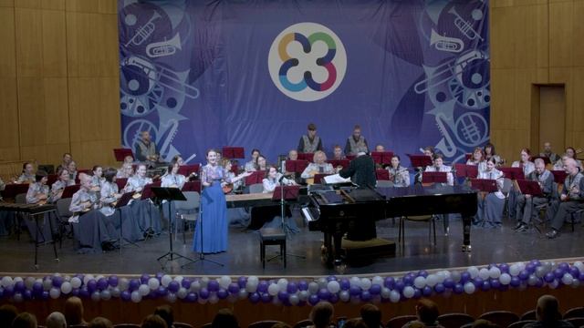 обр. М. Ефименко "По-над горочкой", В. Темнов, сл. П. Черняева "Я деревенская" сол. Наталья Баулина