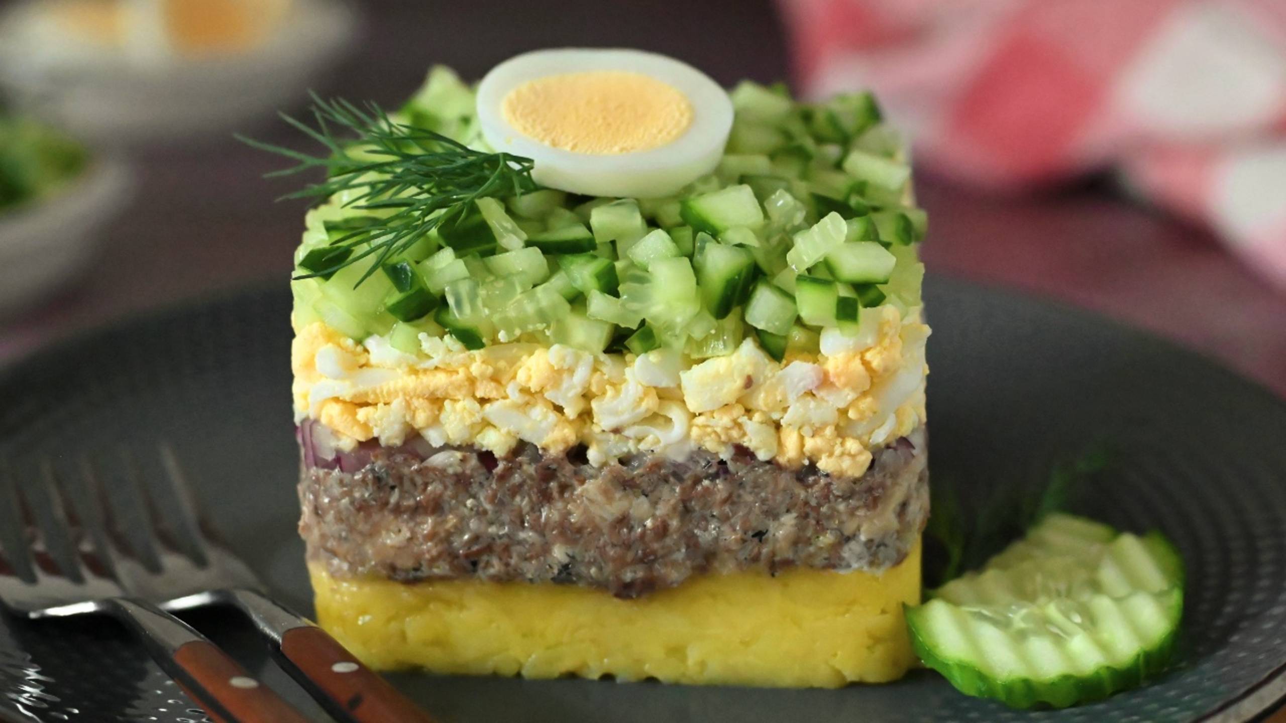 Слоёный рыбный салат с иваси — праздничный вкус без хлопот!