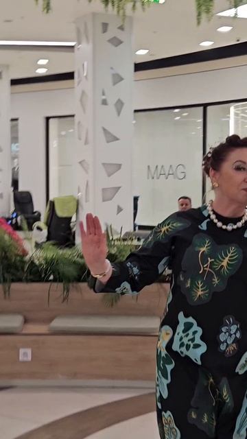 Делу - время, потехе -час. И в  этот  час я люблю петь! Моя авторская песня "Полюбила-побюбила"