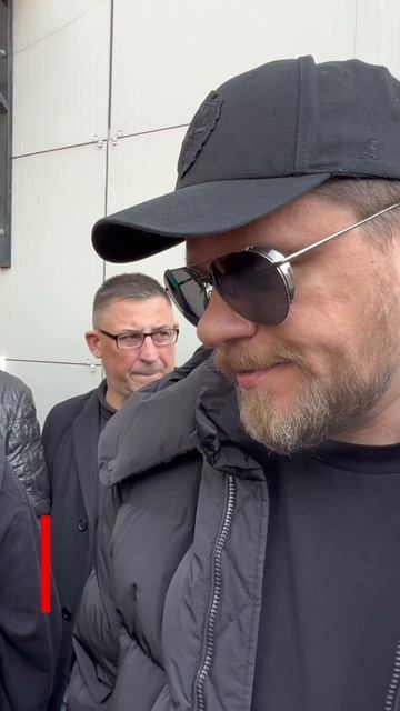 СЕРГЕЙ БУРУНОВ И ГАРИК ХАРЛАМОВ ПРИШЛИ ПОПРОЩАТЬСЯ С ДРУГОМ  … ПОХОРОНЫ РОМАНА ПОПОВА 1 НОЯБРЯ 2025