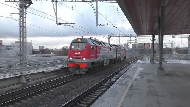 Тепловоз 2ТЭ25Км-0434 (ТЧЭ-46) следует резервом.