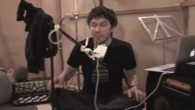 Жуки - Батарейка (на айфонах)