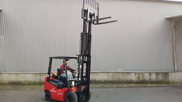 Видеообзор дизельного вилочного погрузчика OXLIFT CPCD15-XCK2 (H) 3м, 1,5т