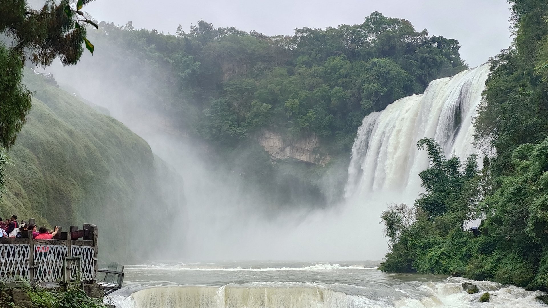 9. Самый большой водопад Китая Хуангошу переезд в Гуйлинь октябрь 2025