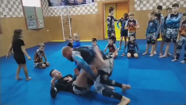 Свип из маунта с выходом на ахилл