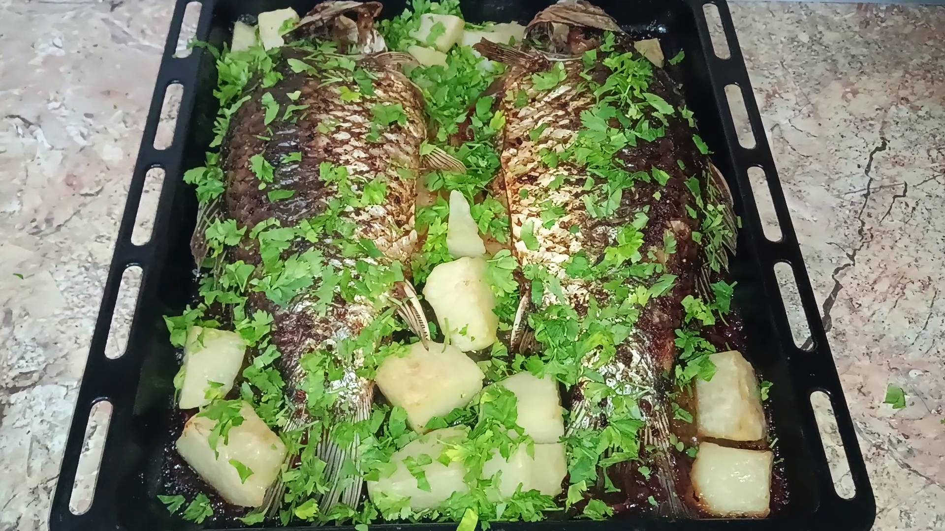 Рыба запеченная в духовке. Как вкусно приготовить рыбу?