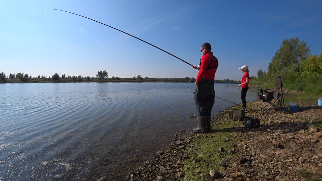 Отличная погода и хорошая рыбалка с Дочкой. Ловля на поплавок осенью
