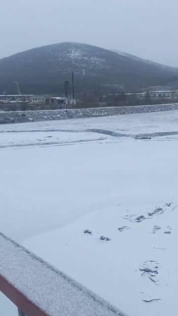 02_11_2025 г. Сусуман. Колыма. Все-таки пошел снег