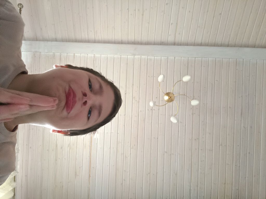 пожалуйста зайди на стрим!!!! нам нужно 20 зрителей?!!!!!!!!