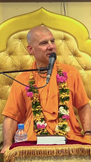 Что бы ни происходило, какая бы чертовщина с нами не происходила, нужно...