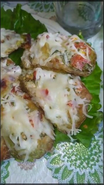 #Кабачки с ветчиной и сыром.